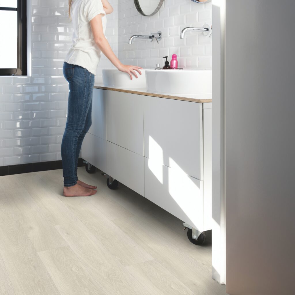 Quick-Step Alpha Bloom Autumn Oak Honey AVMPU40088 Rigid Vinyl ...