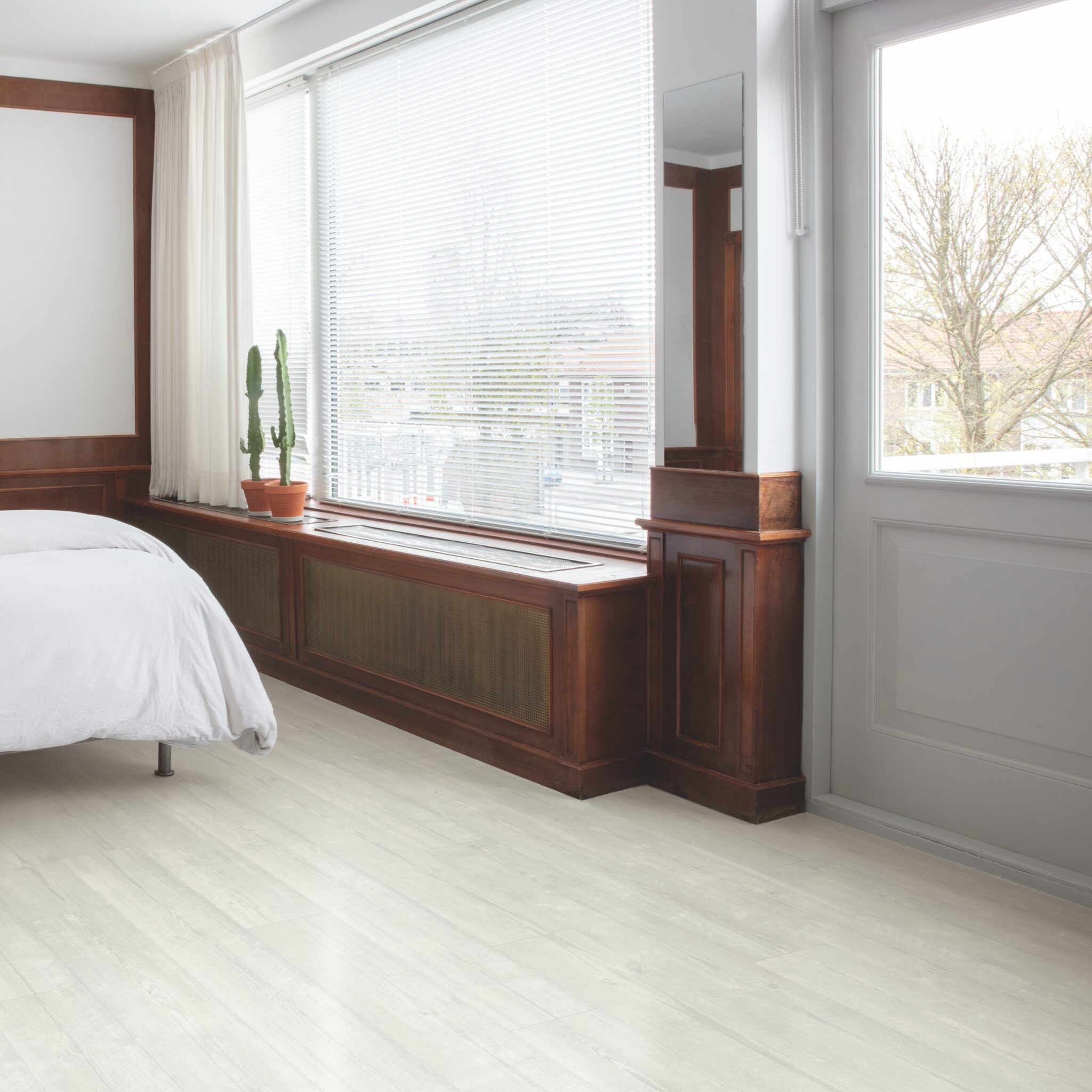 Quick-Step Alpha Bloom Snow Pine AVMPU40204 Rigid Vinyl | Artisan Flooring
